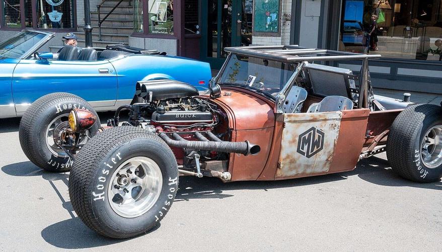 Cool car club: Vintage and antique vehicles on display at annual car ...