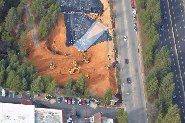 Crews scramble to stabilize Grass Valley sinkhole | News | theunion.com