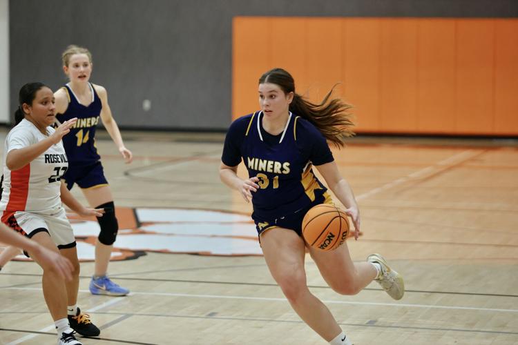 Nevada Union girls basketball top players honored | Sports | theunion.com