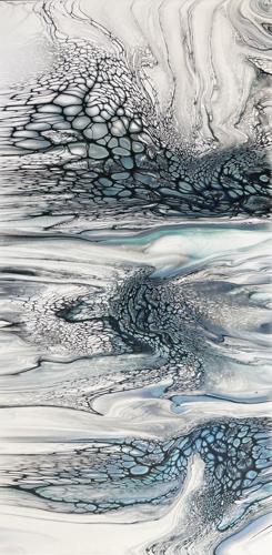 Fluid acrylic artist Michelle Jewett holds demonstration during Art ...