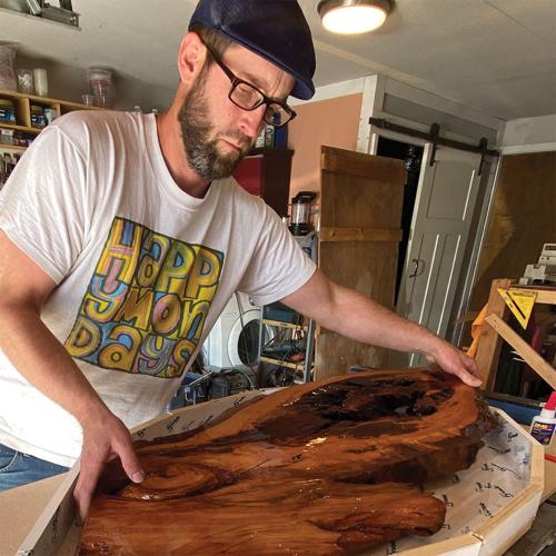 Fluid acrylic artist Michelle Jewett holds demonstration during Art ...