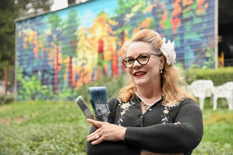 Artist Alison Kenyon shows off her latest creation (PHOTO GALLERY ...