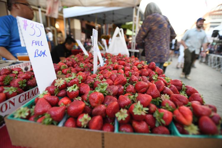 'Sip, stroll, and shop': Grass Valley's Thursday Night Market to resume ...