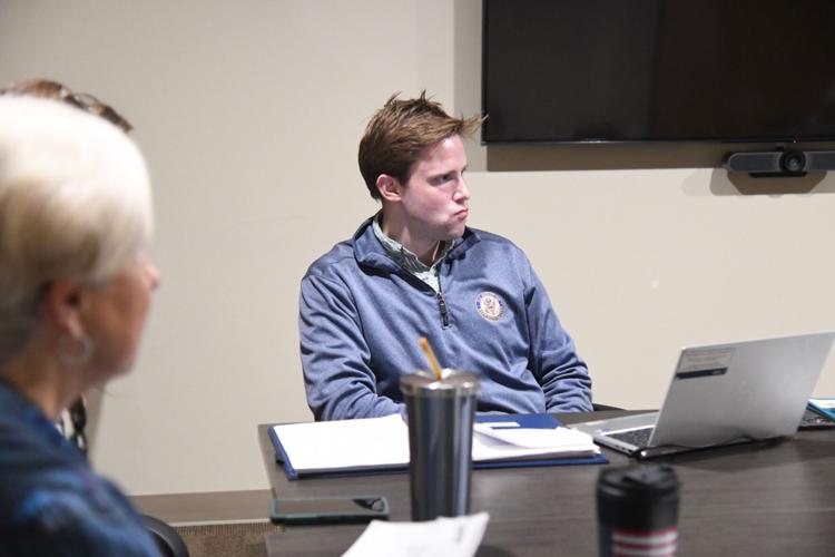 Representative's office hours draw hundreds to halls of Rood Center ...