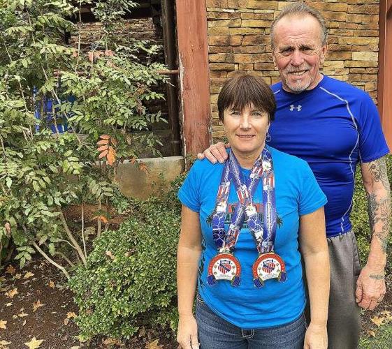 POWER LIFTING: Grass Valley’s Leslie Goddard lifts her way into the ...