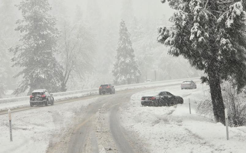 Heavy snow snarls traffic in Nevada County; avalanche traps skiers in ...