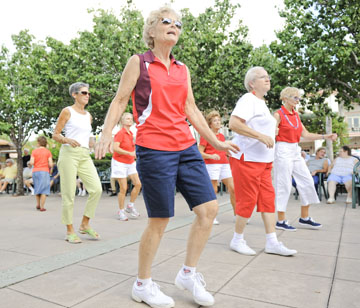 Line dancers take over Spanish Springs; routine to be submitted for ...