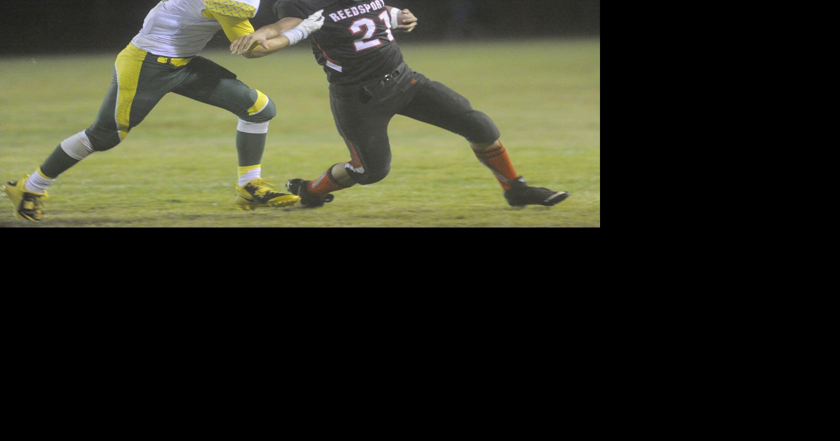 Reedsport vs. Gaston Football | Photo Collections | theworldlink.com