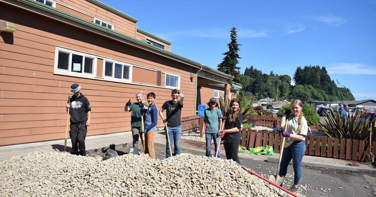 Christian youth complete service projects to help homeless | Local News ...