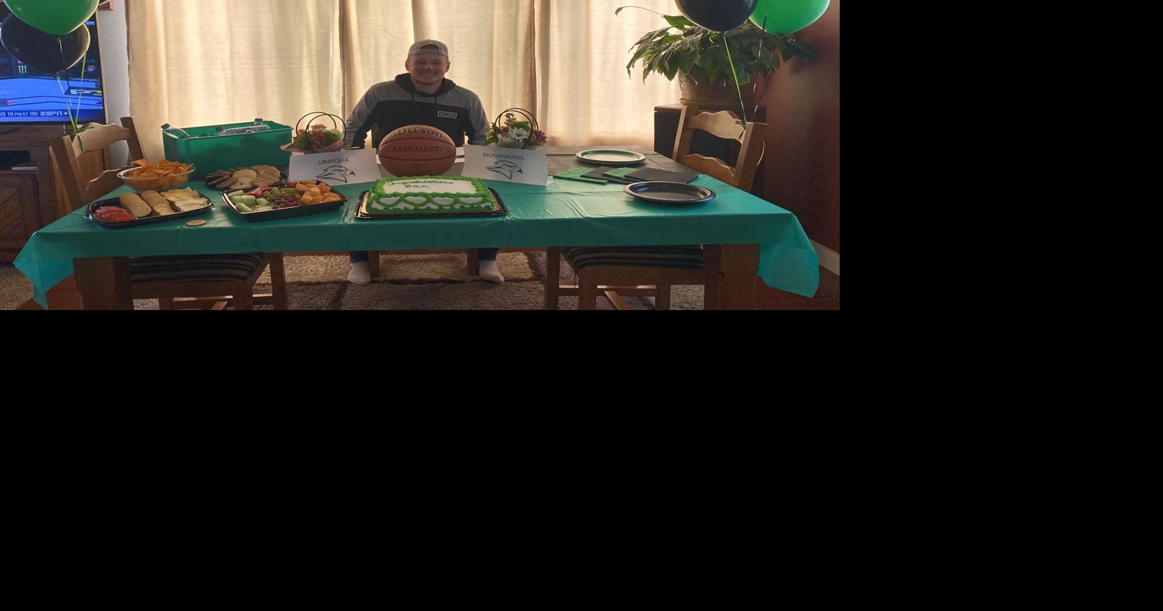 Coquille's Ean Smith signs with Umpqua | Local Sports | theworldlink.com