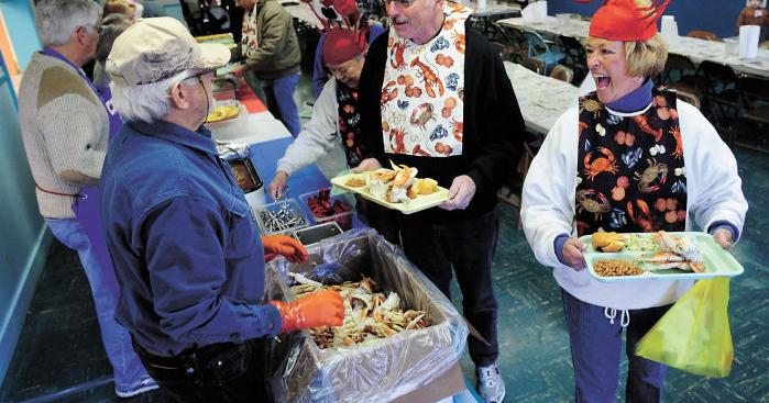 Crowd gets cracking at Charleston Crab Feed | Local News | theworldlink.com