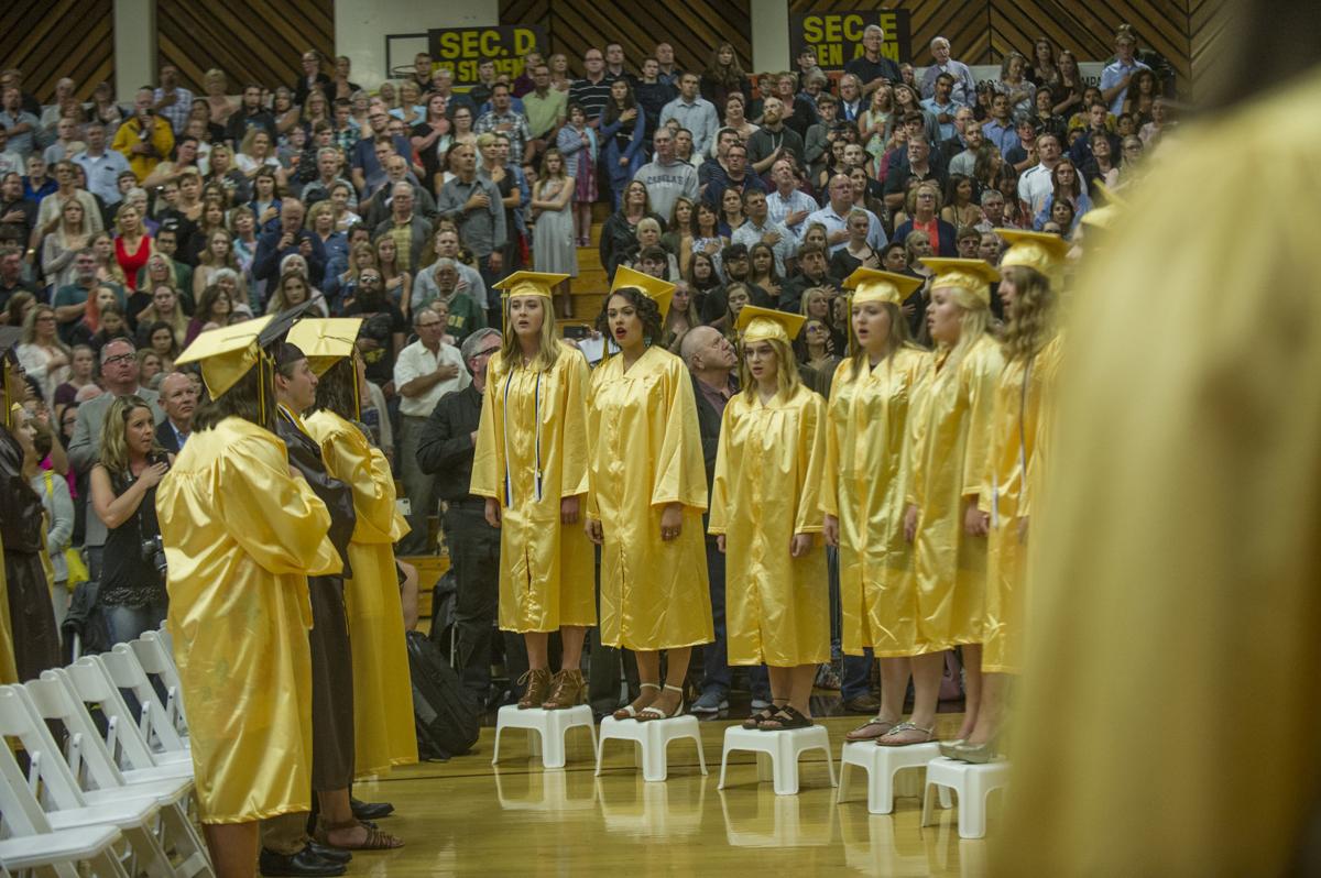 North Bend seniors say farewell | Photo Collections | theworldlink.com