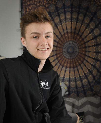 Local dancer attends world renowned school | Education | theworldlink.com