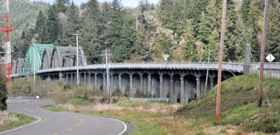 Umpqua River Bridge closure postponed to late April | News ...