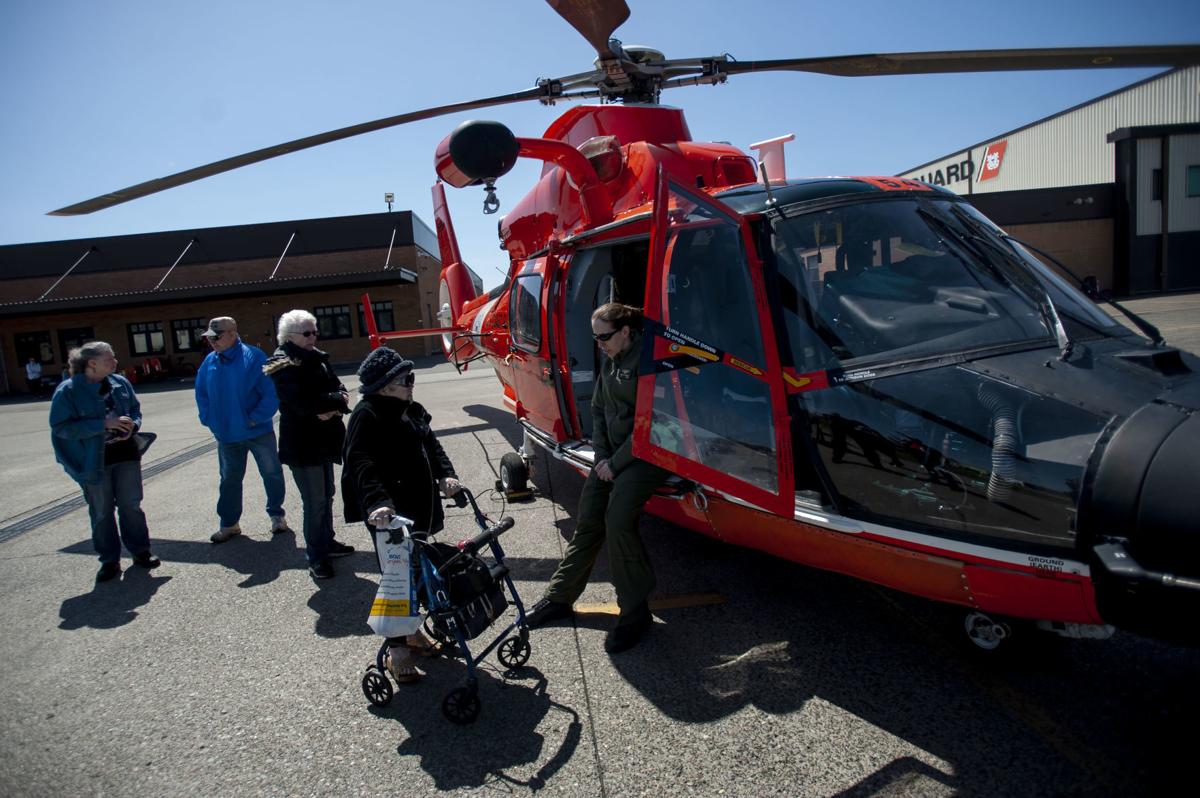 U.S. Coast Guard hosts open house at Air Station North Bend | Local ...