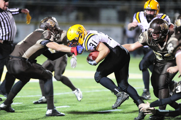 Bulldogs host Cascade football playoff game | Photo Collections ...
