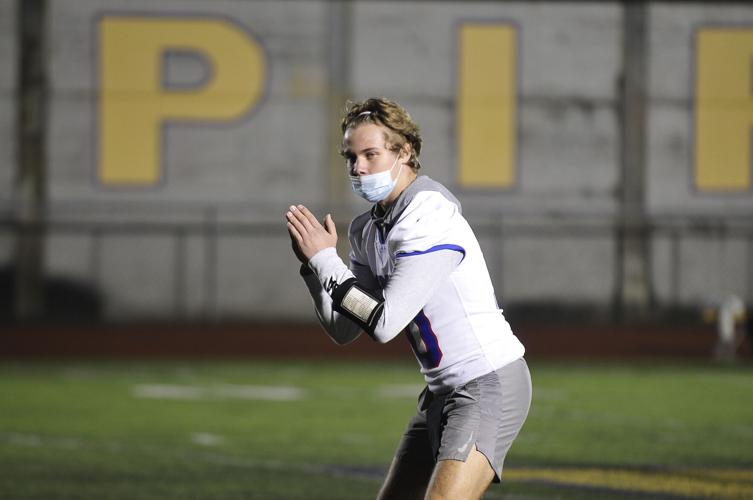 Football teams get night under the lights | Local Sports | theworldlink.com