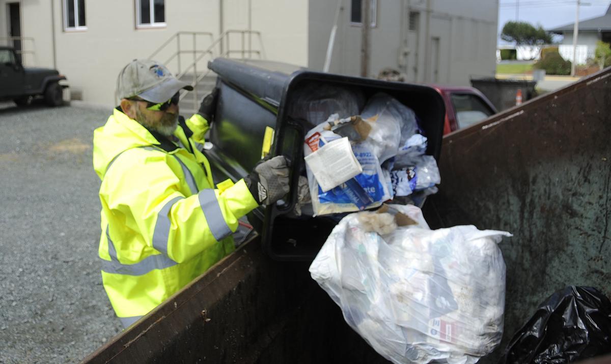 Volunteers gather trash, donations for annual City Clean Up Day | Local ...