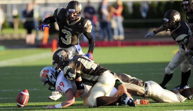 Molalla at North Bend Football | Photo Collections | theworldlink.com