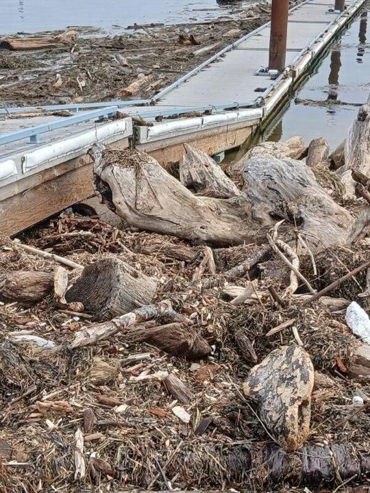 BLM removes North Spit Boat Ramp docks for winter | Local News ...