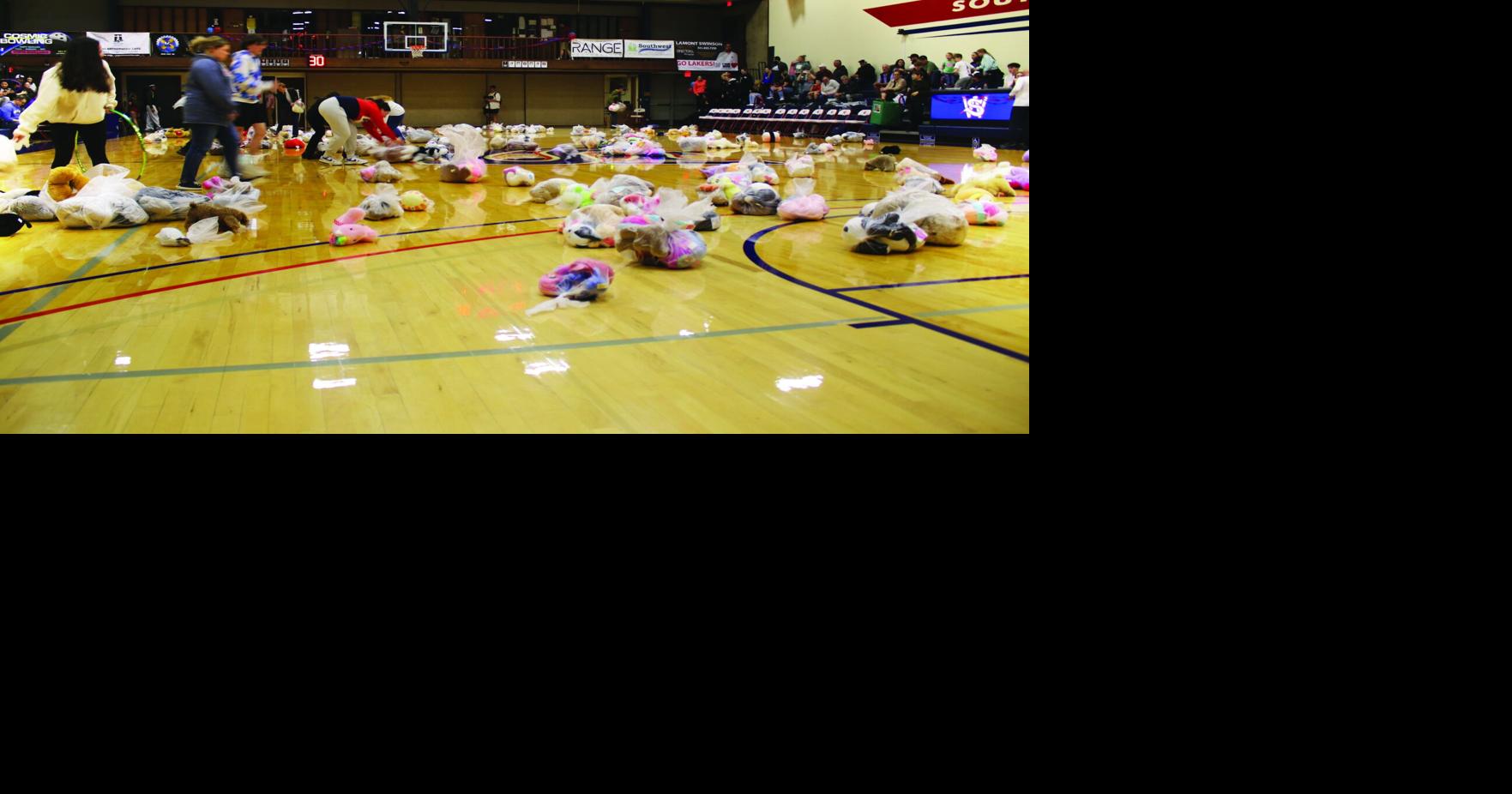 Teddy Bear Toss takes on its 10th year | News | theworldlink.com