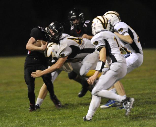 Reedsport vs. Toledo football | Photo Collections | theworldlink.com