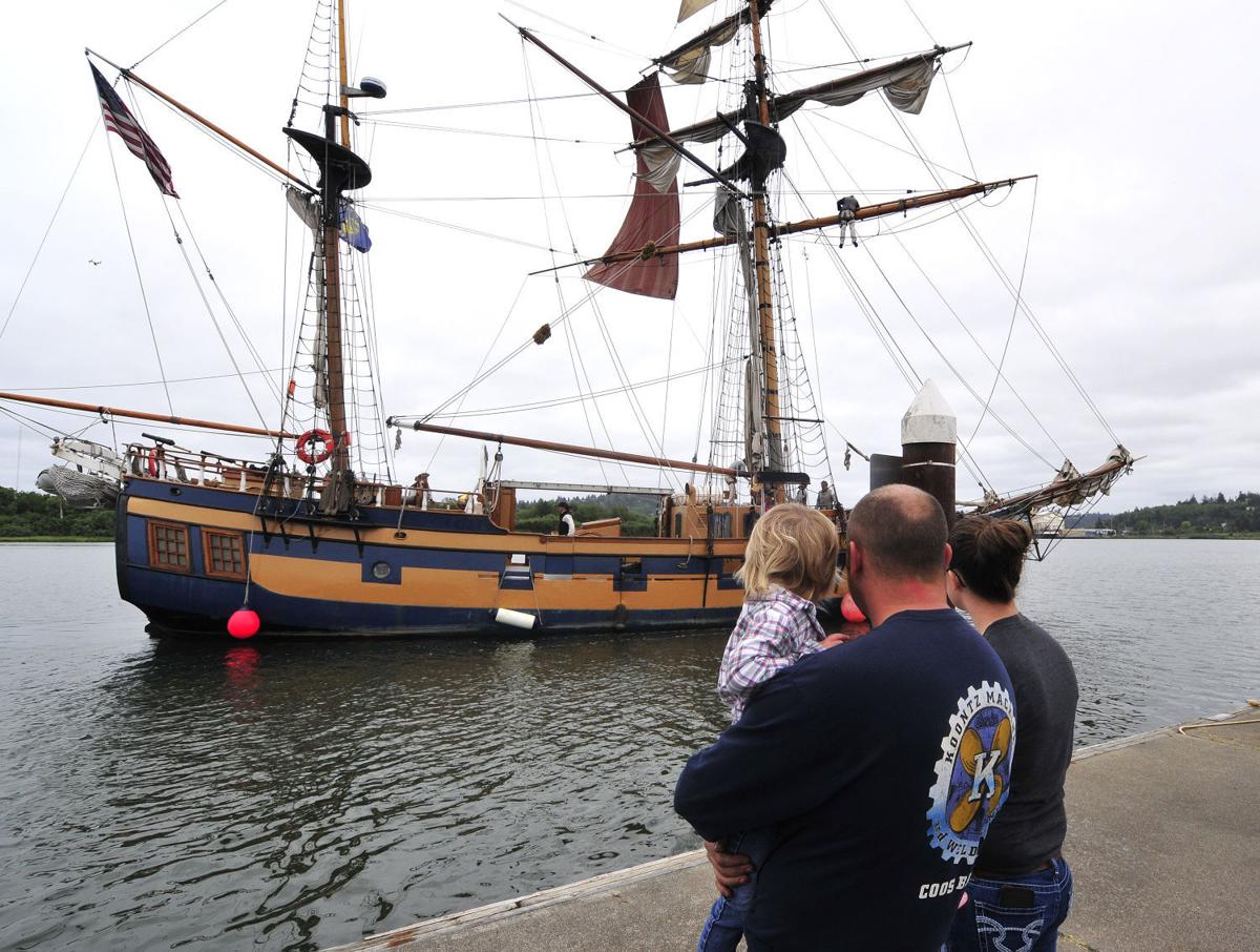 Hawaiian Chieftain Arrives | Photo Collections | theworldlink.com