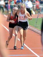 Runner takes sportsmanship to a new level | Sports | theworldlink.com