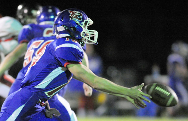 Reedsport at Myrtle Point Football | Photo Collections | theworldlink.com