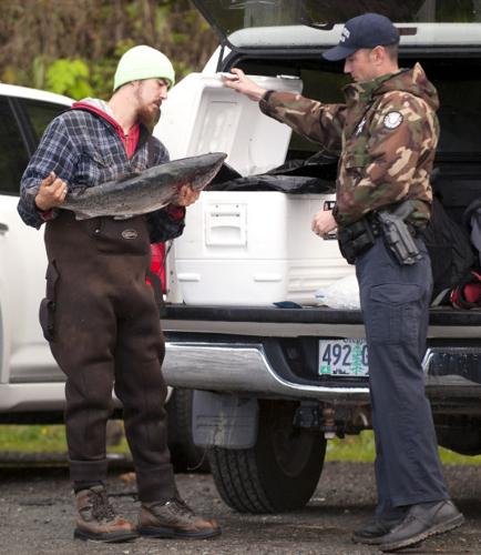 Patrolling for Poachers in SW Oregon | Photo Collections | theworldlink.com