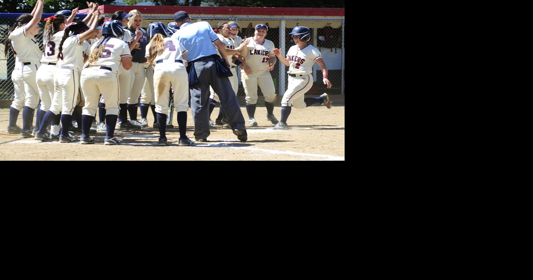 SWOCC sweeps Clackamas in softball | Local Sports | theworldlink.com