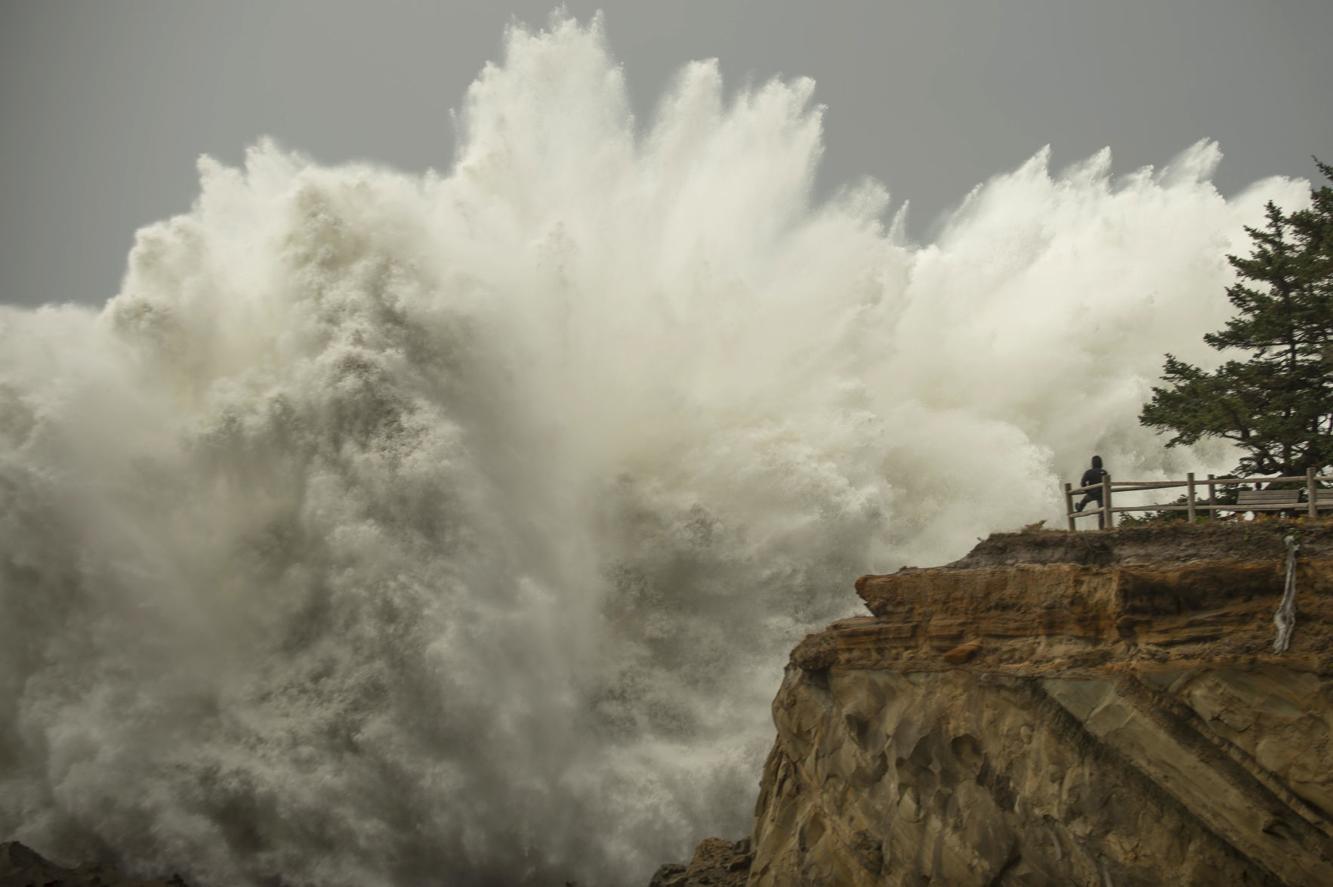 Photos: Storm Surge | Photo Collections | theworldlink.com