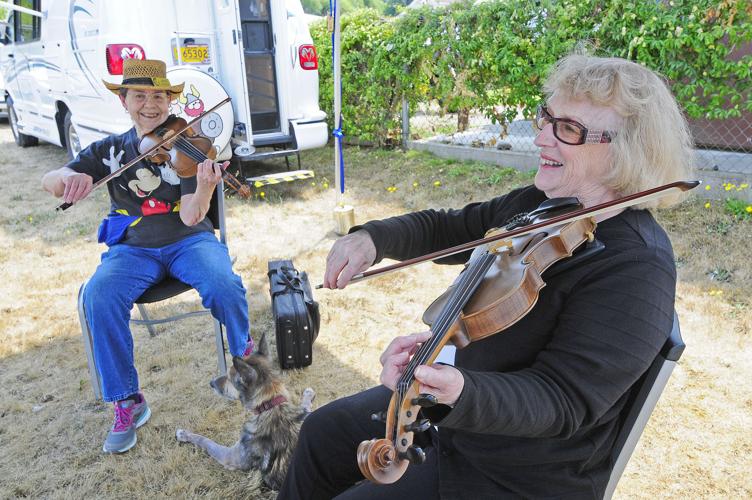 Old Time Fiddlers | Photo Collections | theworldlink.com