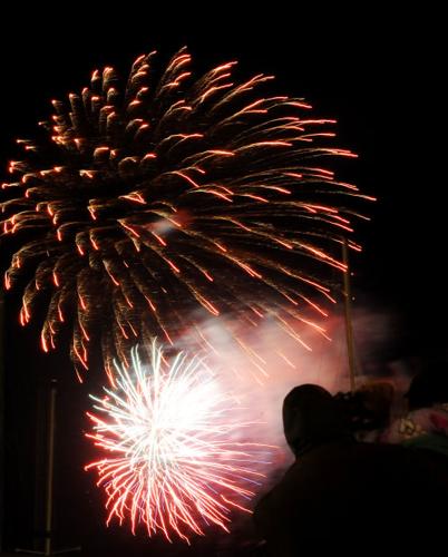 Coos Bay Fourth of July Fireworks | Photo Collections | theworldlink.com