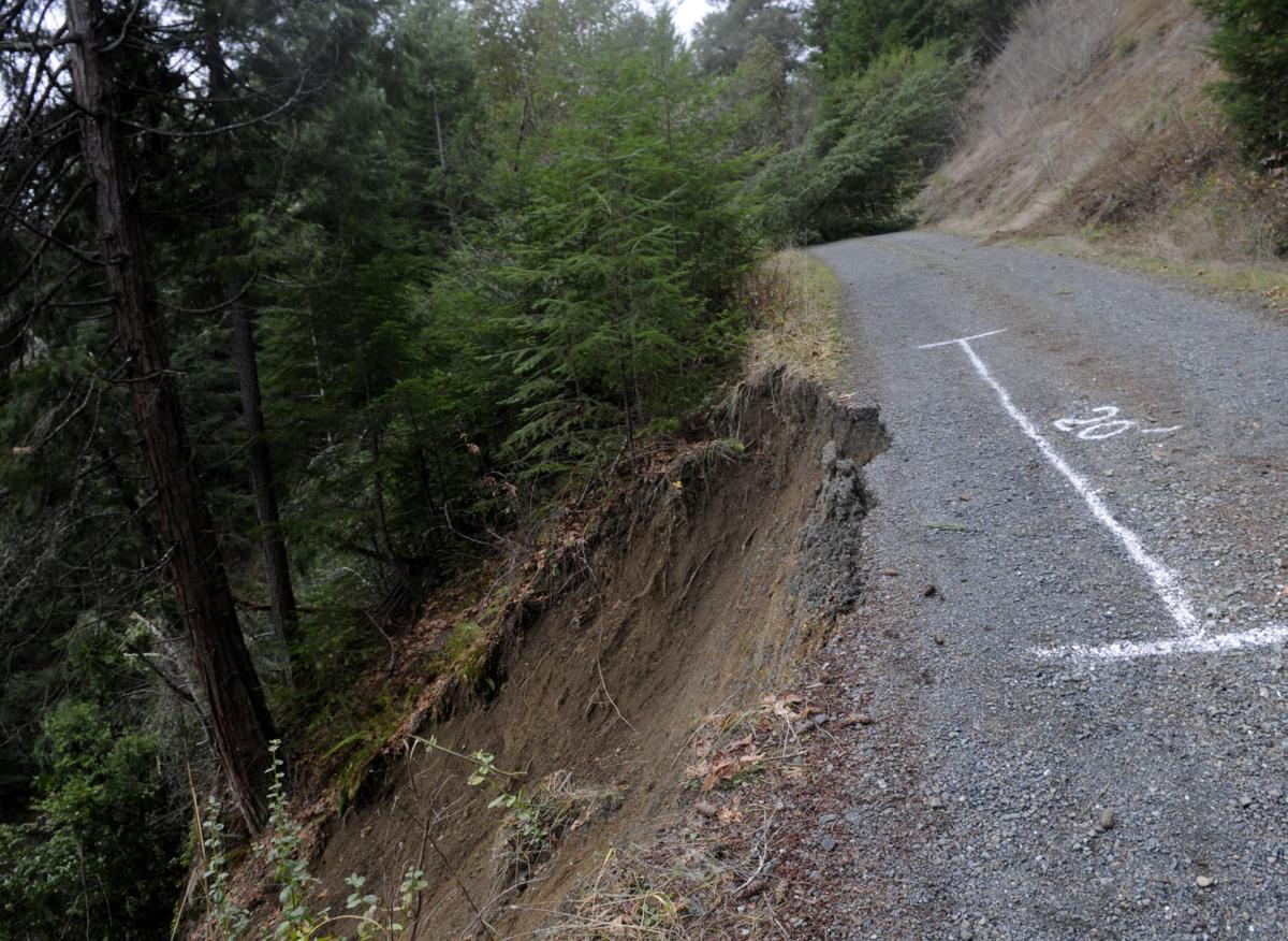 Highway 42 Landslide | Photo Collections | theworldlink.com