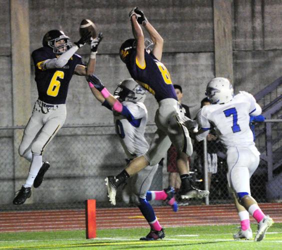 Sutherlin at Marshfield Football | Photo Collections | theworldlink.com