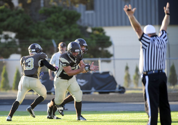 Molalla at North Bend Football | Photo Collections | theworldlink.com