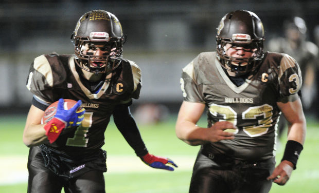 Bulldogs host Cascade football playoff game | Photo Collections ...
