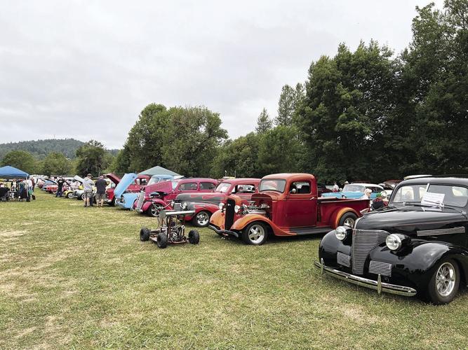 Coquille car show brings in crowds to support local fire and rescue ...