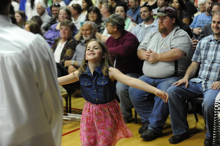 Myrtle Point High School Graduation | Photo Collections | theworldlink.com