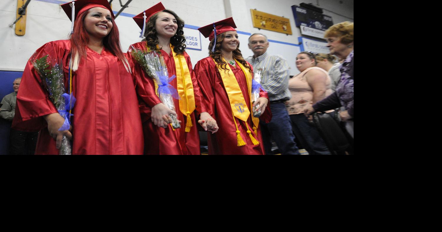 Myrtle Point High School Graduation | Photo Collections | theworldlink.com