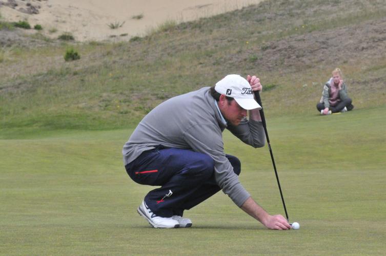 Former NFL standout, partner advance at Four-Ball in Bandon | Local ...