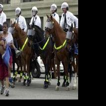 Cincinnati evokes curfew to curb shooting protests | | theworldlink.com