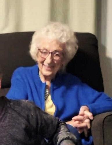 Joyce DeBellis | Obituaries | theworldlink.com