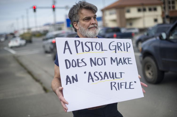 Gun rights activists hold second amendment rally | Local News ...
