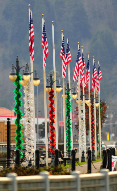 Coos Bay seeks public opinion before boardwalk flag decision ...