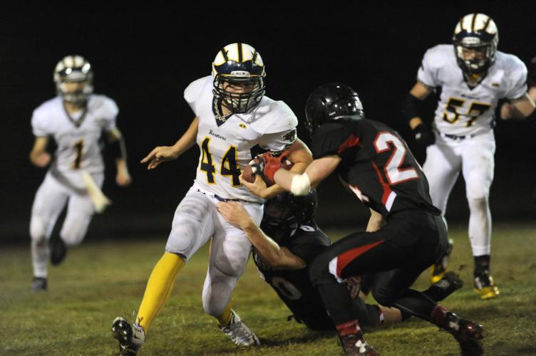 Reedsport vs. Toledo football | Photo Collections | theworldlink.com