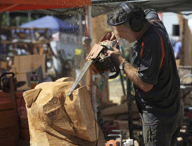 Reedsport Chainsaw Carving Championship — Day Two | Photo Collections ...
