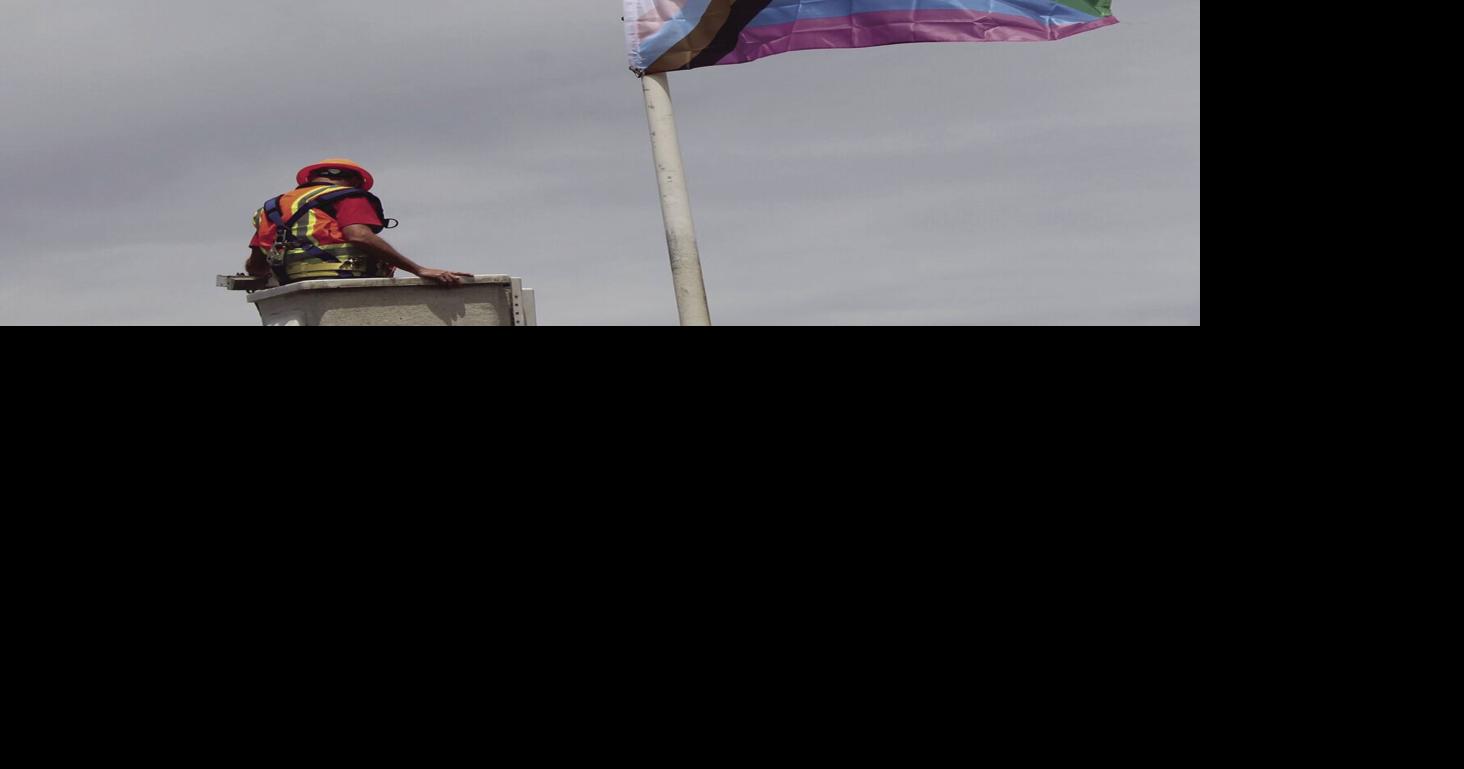 Coos Bay extends moratorium on flag policy | Local News | theworldlink.com