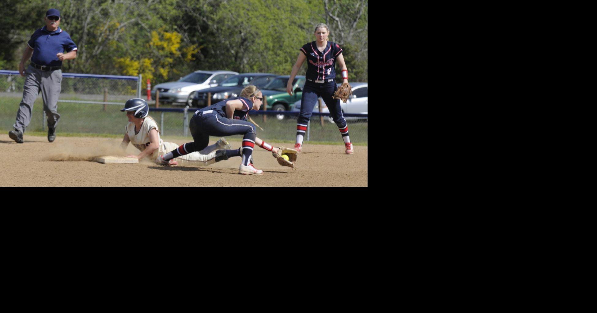SWOCC softball team sweeps way to coach's 300th career win | Local ...